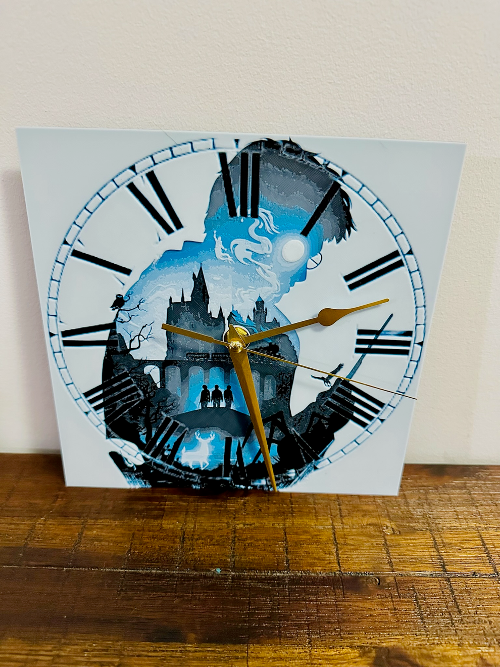 Harry Potter Detailed Imagery Clock - Silent Mechanism and easy to han ...